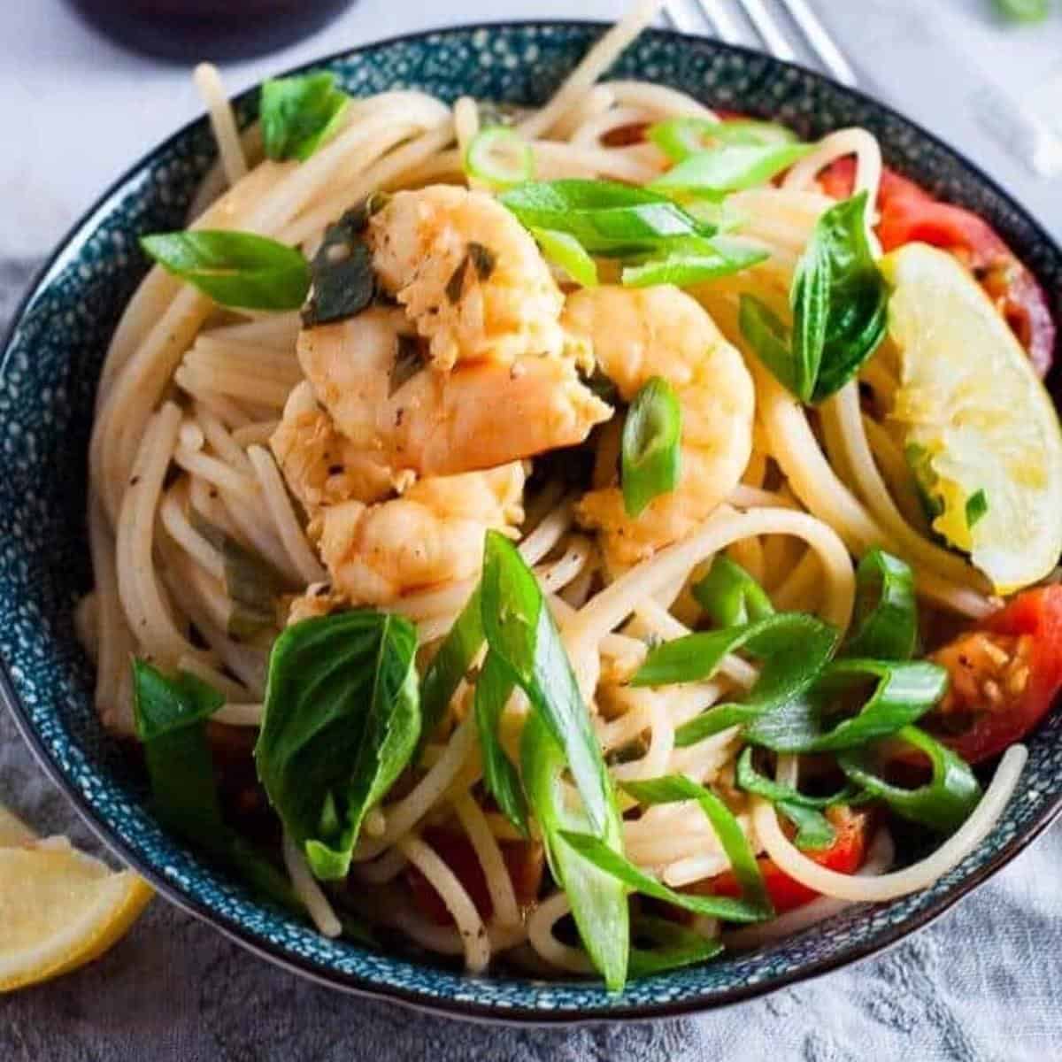Lemon Garlic Prawns and Spaghetti Pasta Recipe | My Sugar Free Kitchen