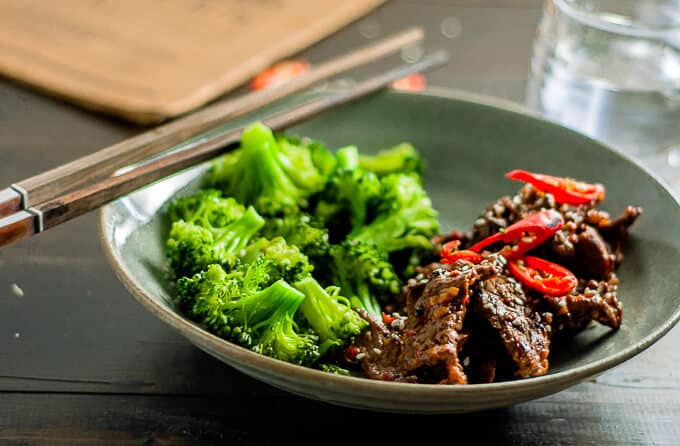 Sticky Chilli Beef and Broccoli Recipe | My Sugar Free Kitchen